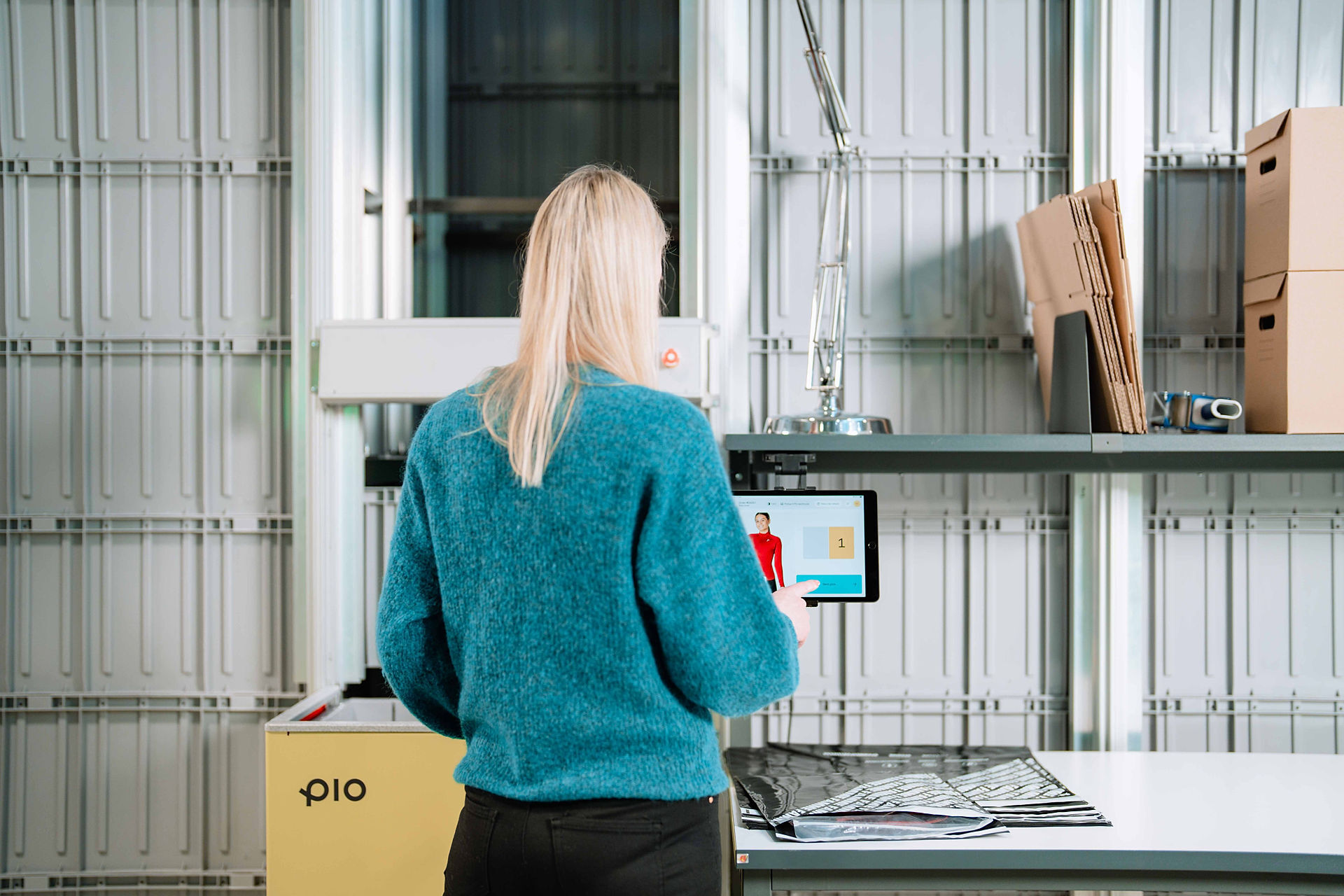 How to manage warehouse returns efficiently